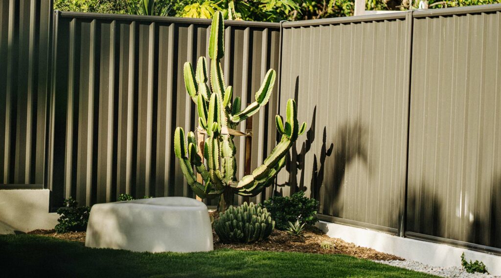 Mid-Century Landscape Design - Quatro Design